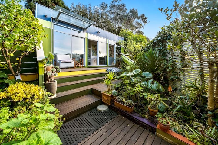 Private Garden Oasis, 2-br Home Close To City - Wellington