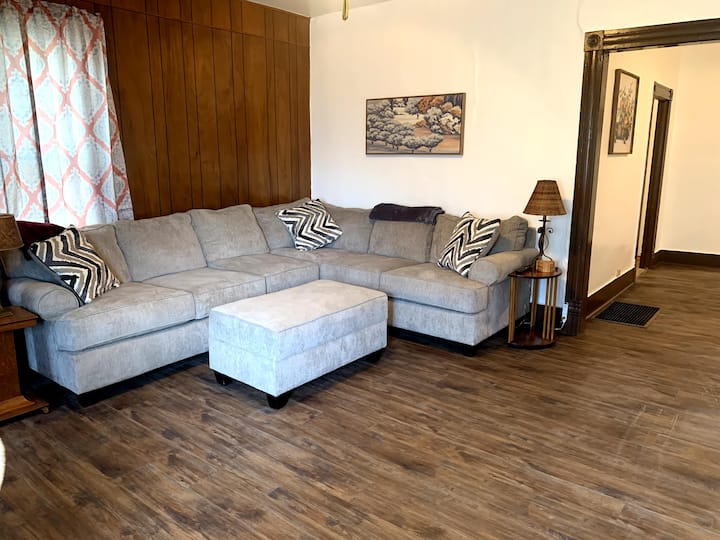Cozy 2 Bedroom Home-historic Downtown Lisbon - Beaver Creek State Park, East Liverpool