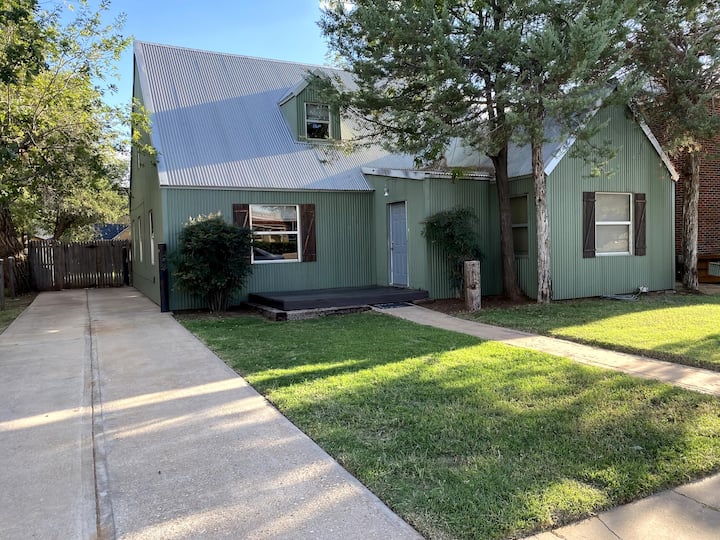2 Blocks To Tech, Close To Att Stadium - Lubbock, TX