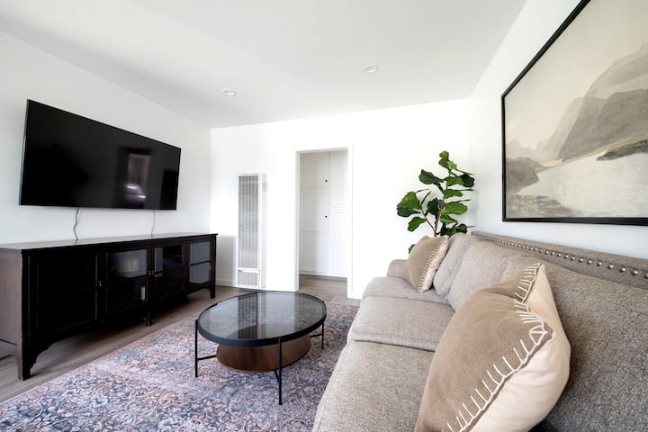 Cozy 3 Bedroom Home - Cypress, CA