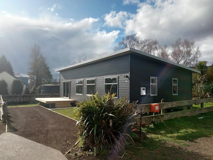 Modern 4 Bedroom  In Quiet, Convenient Location - Mount Ruapehu
