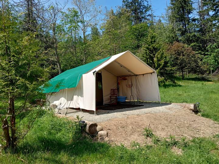Private & Peaceful Furnished Campsite On Eco-farm - Salt Spring Island