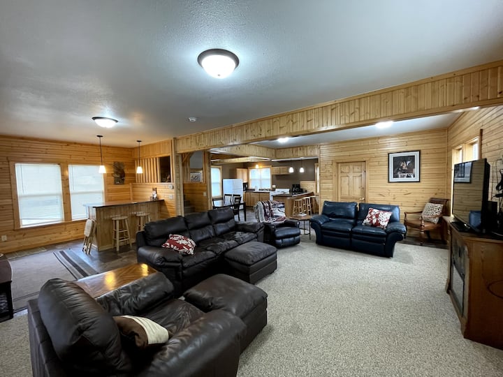 Spacious, Rustic Acreage - Dakota Magic Casino
