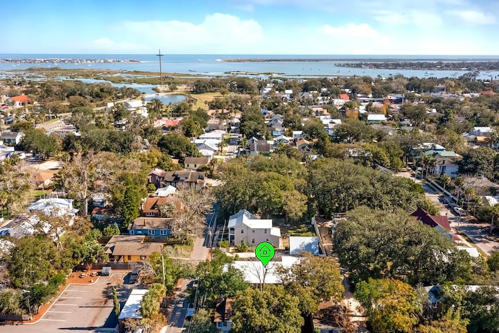 Walk Historic Downtown! "Hope & Glory" - St. Augustine, FL