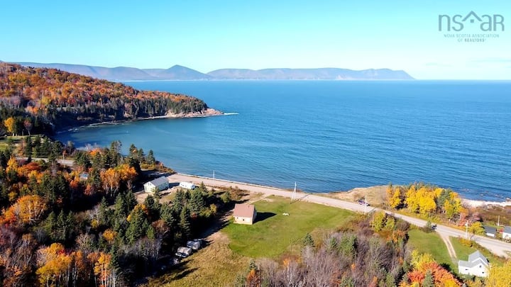 Secluded Ocean + Mtn View Hidden Gem W Fast Wifi - Dingwall