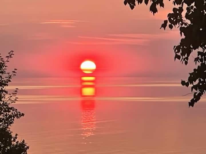 Amazing Lakeview - Cozy Cottage - Goderich
