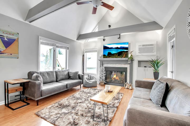 Updated 3bdr  Ski In Ski Out Step To Amenities - Findley Lake, NY