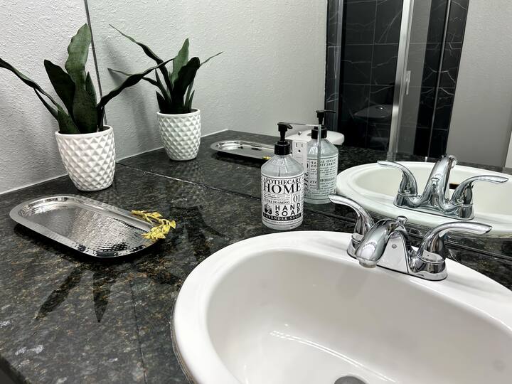 Charming Newly Remodeled 3/2 - San Angelo, TX