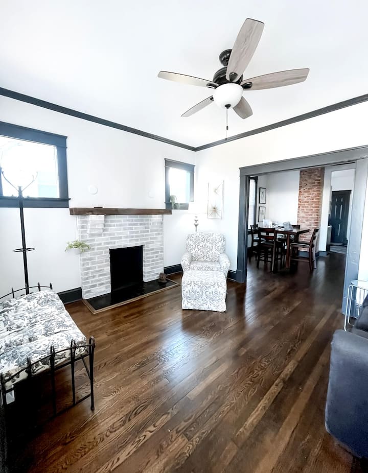 2 Bds 1 Bath 10 Mins To Lu Beautiful Pet Friendly - Lynchburg, VA
