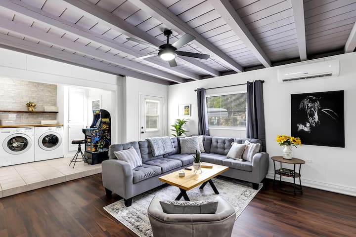 Cozy 4/2, King Beds, Pergola, Hot Tub & Pool - Maitland, FL