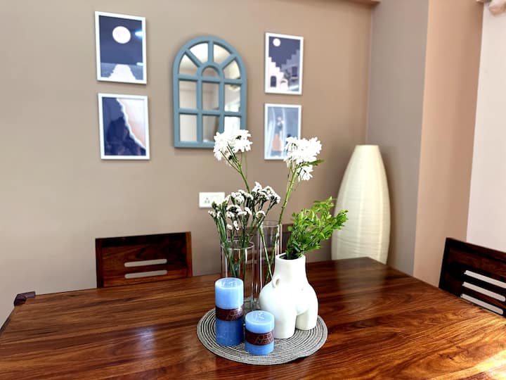 Modern 2 Bhk Home Off Linking Road, Bandra - Mumbai