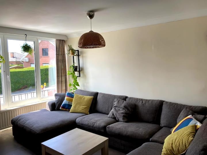 Gezellige Woning Met Tuin - Boom