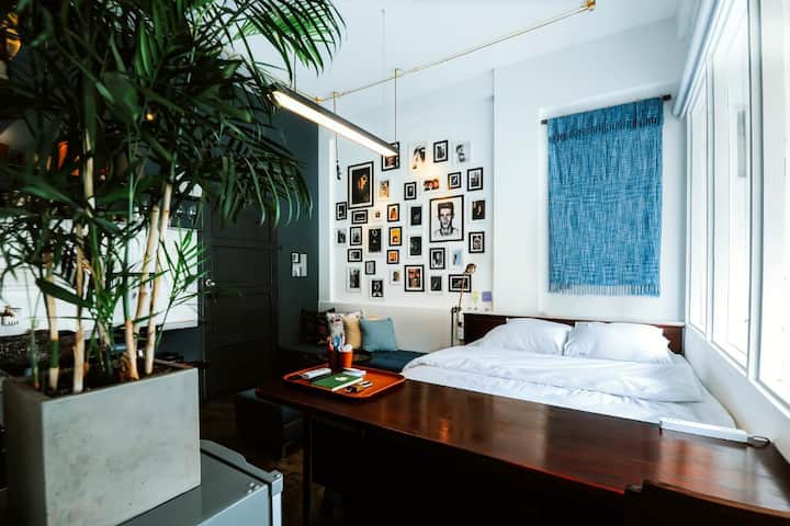 Royal Blue —  Private Balcony - Ho Chi Minh City