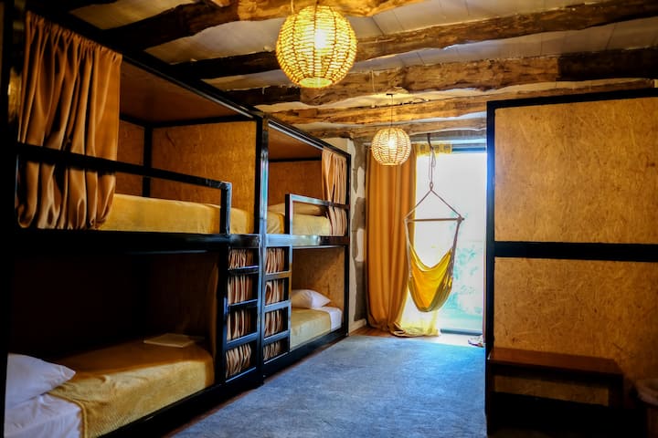 Poets Dorm - Loving Strangers Hostel - Pico Island