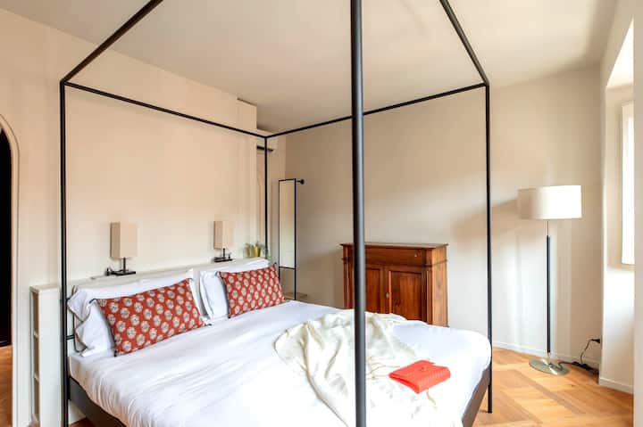 Iflat | Lovely In Campo De' Fiori - 