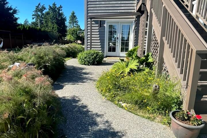 Private Space - La Conner - Bay View, WA