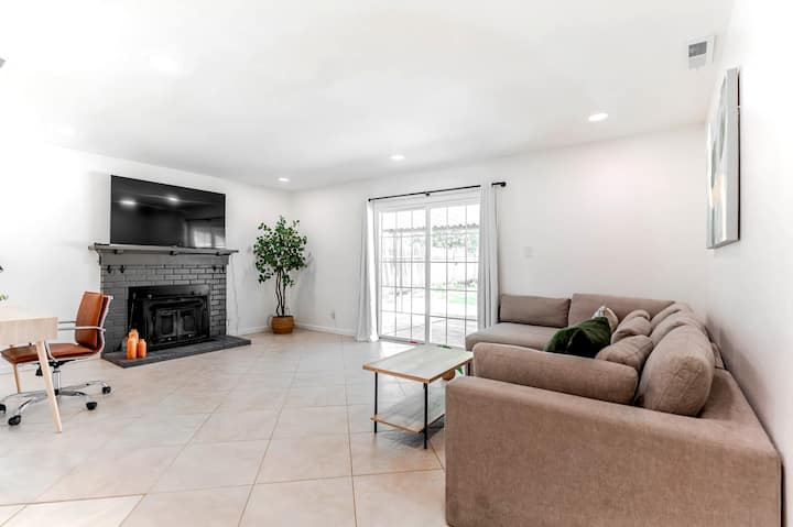 Feel At Home In Sacramento | Convenient Location - Sacramento
