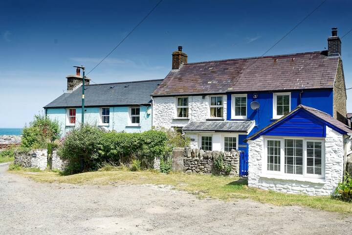 Seaside Cottage - United Kingdom