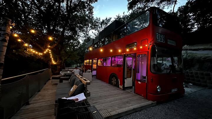 Le Bus Insolite De L'eden Des Grisons - Lac de Serre-Ponçon
