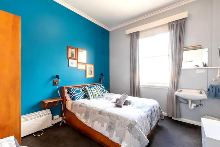 C4 Smartly New "Old World" Private Room For 1 Or 2 - Geelong