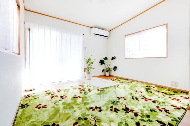 Nara, Near Kintetsu Kujo Station,  One Group Only - Ikoma