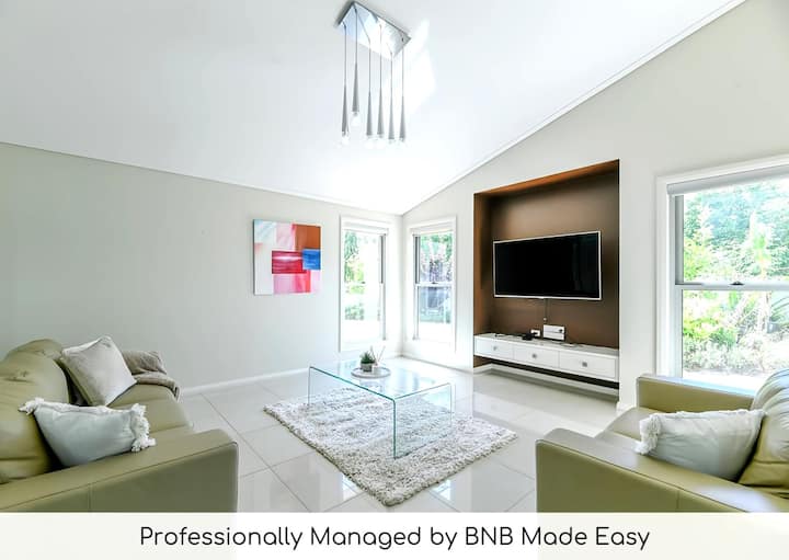 Southlakes Haven - Lake Views, Pets Allowed - Dubbo