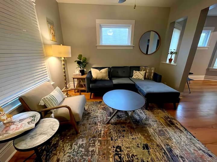 Modern Midwest Charmer Near Interstate With Yard - Nebraska