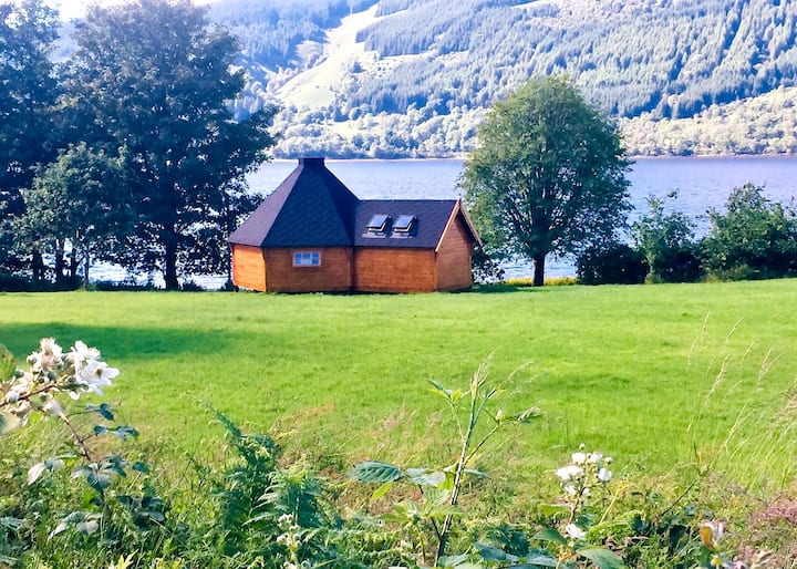 Seal Point Cabin, Lochside, Spectacular Location - Inveraray Castle