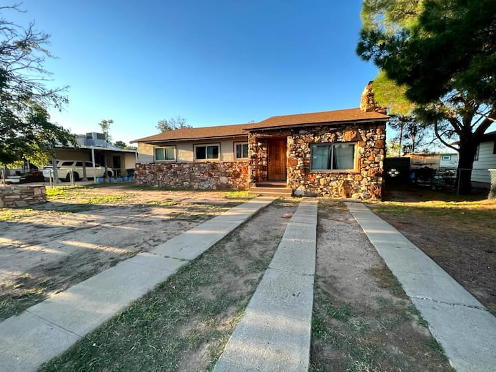 Majestic Hikers Retreat - Carlsbad, NM