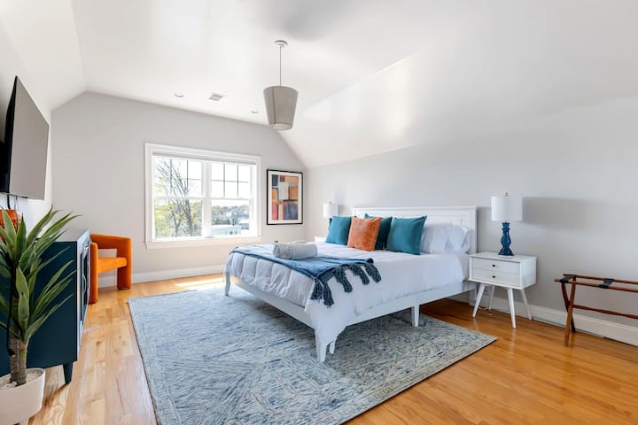 Amazing Family & Group-friendly Accommodation - Dorchester, MA