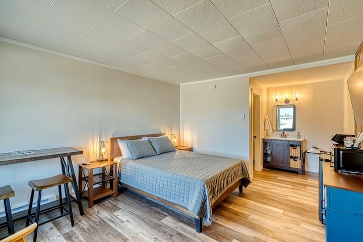 Cozy Studio, Ada Wheelchair (110 Wild Horse) - 칼리스펠