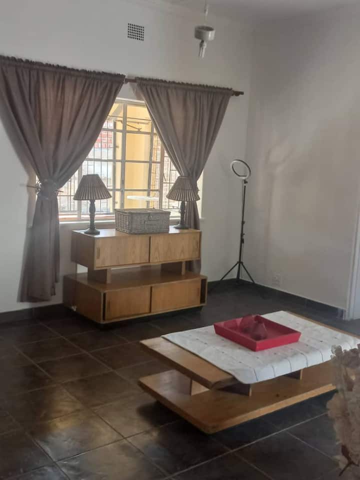 Cosy Entire House - Windhoek