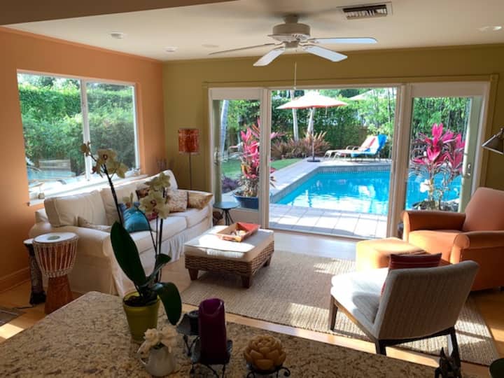 Beautiful Garden Pool Home In The Heart Of Naples - Naples, FL