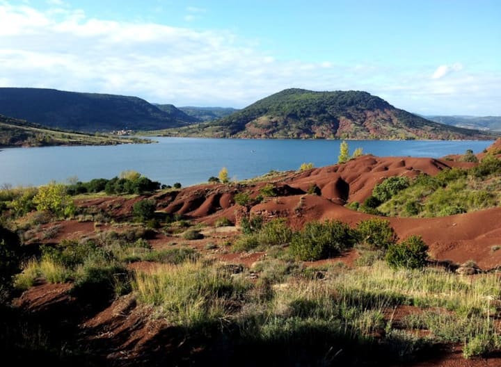 Jolie Maison Au Lac Salagou Proche De Montpellier. - Lac du Salagou
