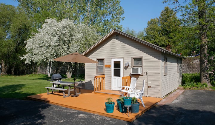 Vintage Cottage In Town - Fish Creek (Oriole) - Egg Harbor, WI