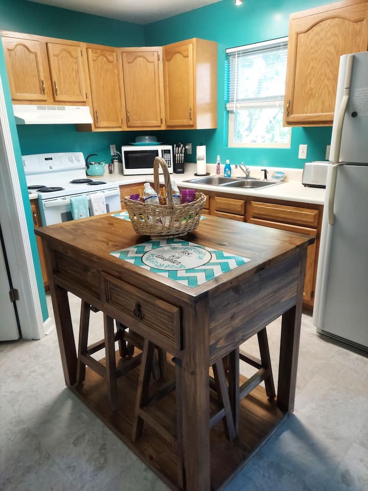 "Eastern Sky" - Deck & Mountain Views" - Asheville, NC