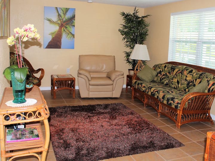 Stunning Two Bedroom Ranch - 홀리데이