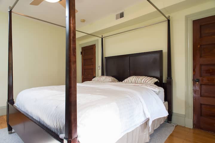 Gorgeous And Bright Victorian Home - Boston, MA