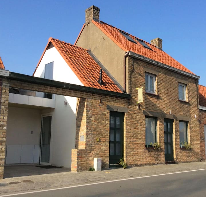 Historisch Vissershuisje Aan Rustig Kanaaltje - Koksijde