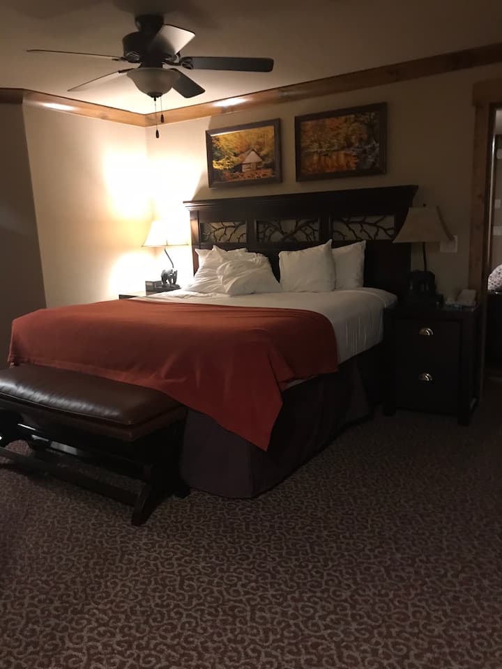 Beautiful Smokey Mountain Resort - Gatlinburg, TN