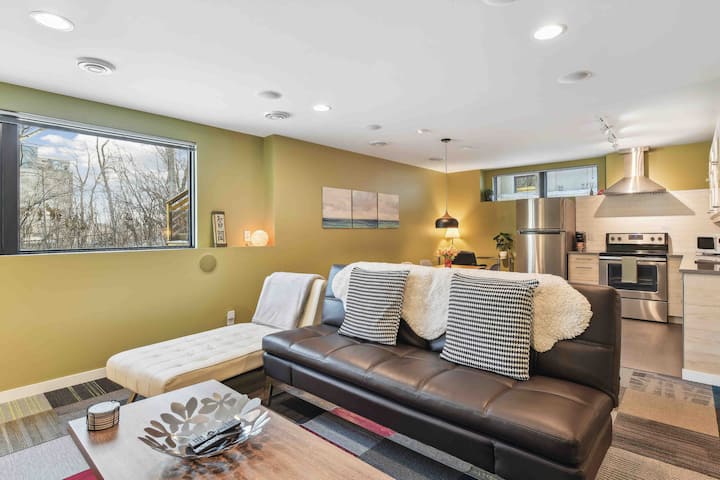 Urban Oasis Close To Downtown W/ Private Sauna - Minneapolis, MN