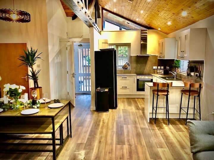 Keilder Style Room In Large Ncl Bungalow (Garden) - Newcastle upon Tyne