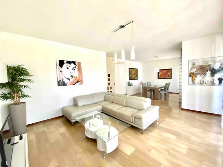 Il Molo Delle Due Lune - Italien