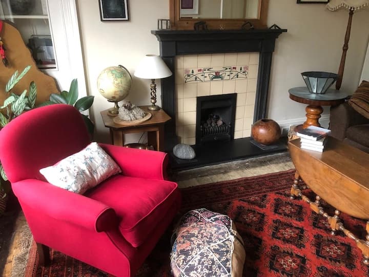 Peaceful Sunny & Central Artists Flat With Parking - Musselburgh