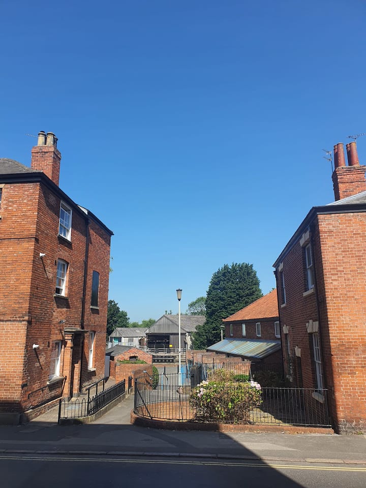Millgate 1 Bed Apartment Close To River And Lock - Newark-on-Trent