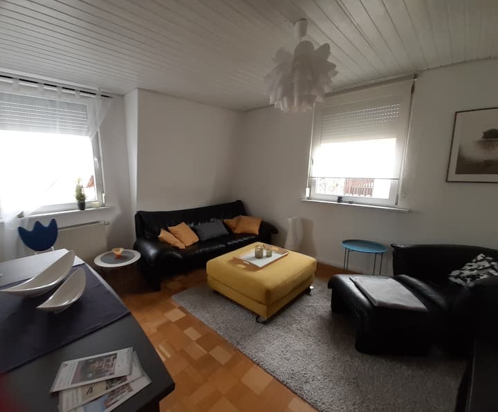 Nice Place - Fully Furnished - With Great Balcony - Holzgerlingen