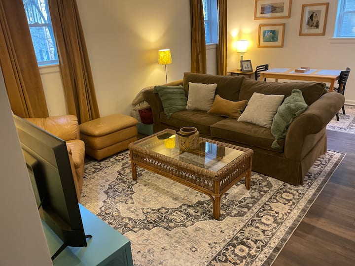 Peaceful And Private Basement Apartment - Dunwoody, GA