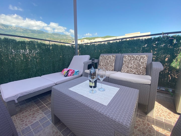 Lovely One Bedroom Apartment In City Center - ブドヴァ