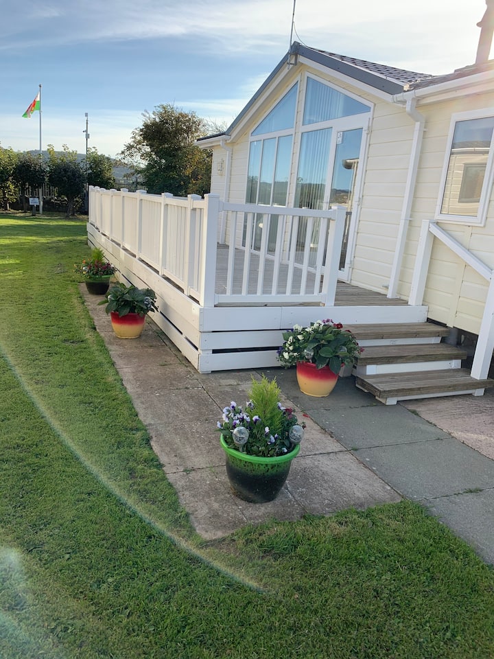 Luxury 2 Bedroom Lodge Sky Tv Wifi - Abergele