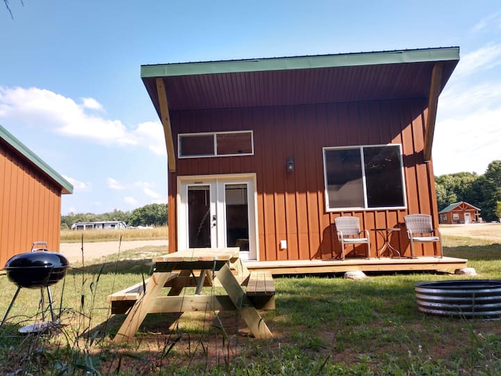 Lavender - A Cozy Cabin For 2-4 - South Haven, MI